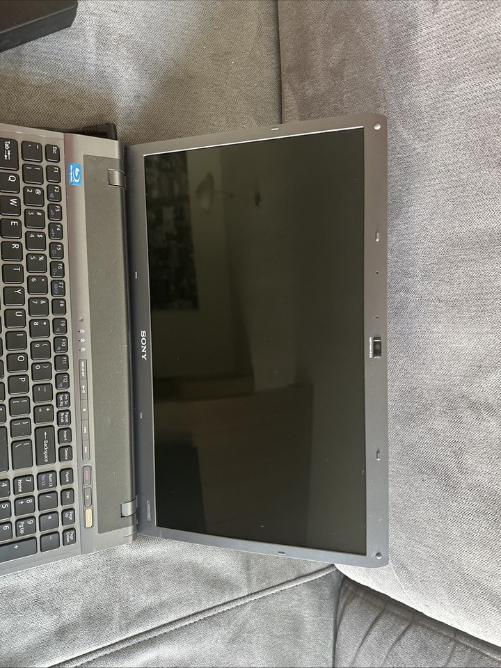 Sony Vaio PCG-81114L 16.4" Notebook Intel I7 With Charger, Not Charging/starting | eBay