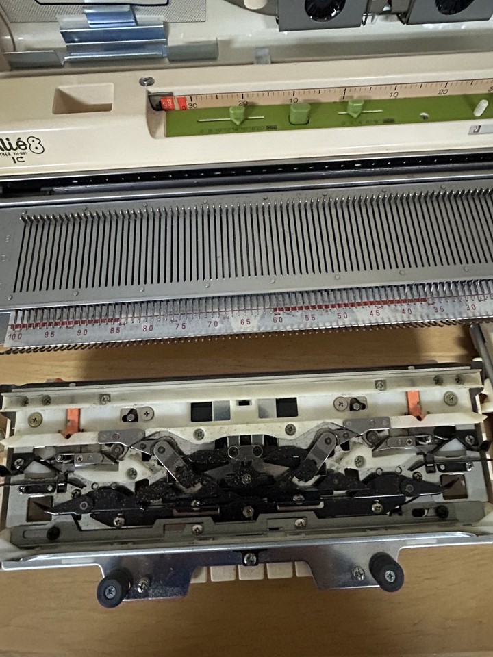 BROTHER Palie8 KH-881 Punch Card Knitting Machine Knitleader Vintage ...