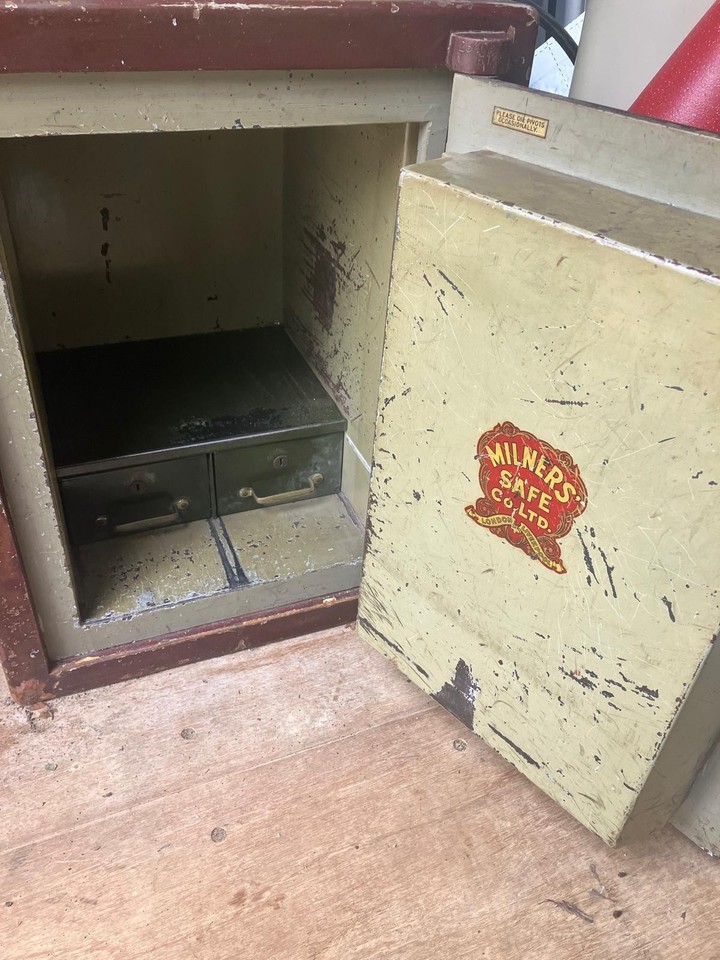Vintage Victorian MILNERS 212 Patent Fire Resistant Safe with Key | eBay UK