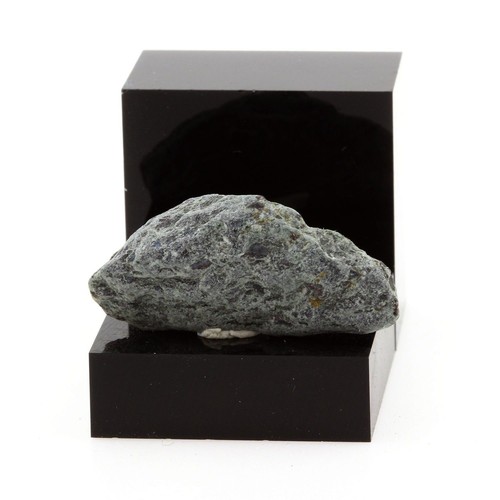 Minerali Collection. Piegato Scisto. 17.0 Ct. Estrie, Quebec, Canada ...