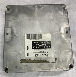 2001 TOYOTA COROLLA OEM ENGINE COMPUTER BOX 89661-02801 | eBay
