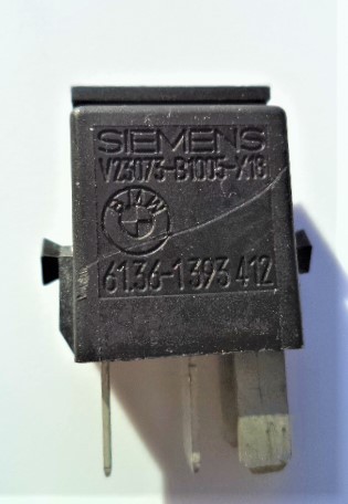 BMW K1200LT K 1200 LT RELAY 4 PIN BLACK MINI RELAY SIEMENS V23073-B1005 ...