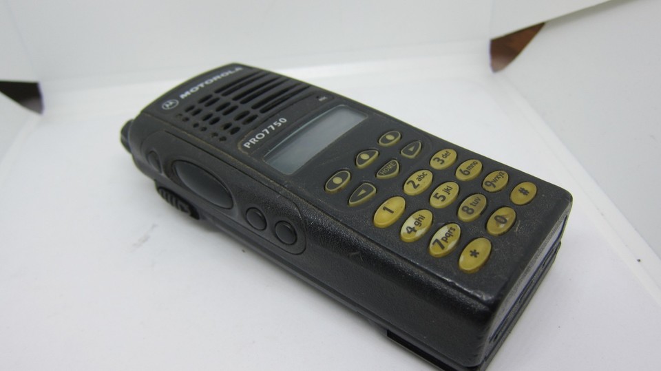 MOTOROLA PRO7750 UHF LAH25UCH6FC6AN Two Way RADIO 16 channel | eBay