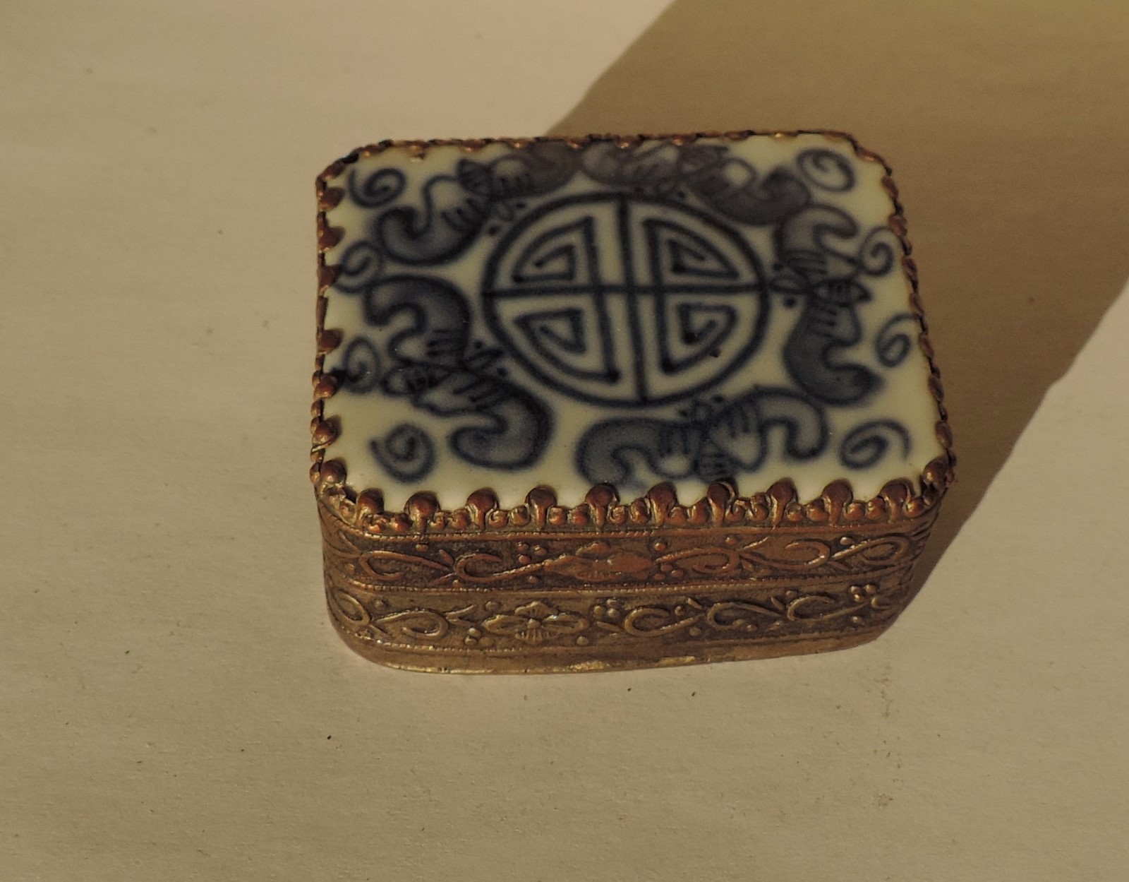 Vintage Chinese Blue & White Porcelain Metal Rectangular Pill Snuff Box ...
