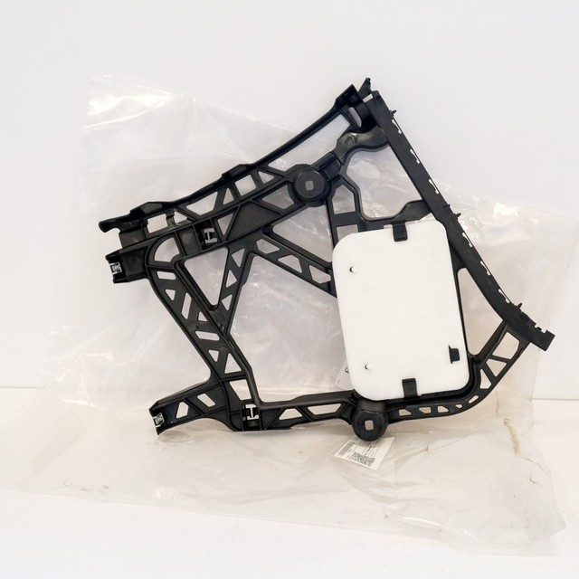 Mercedes-Benz GLS X166 Rear Left OEM Bumper Bracket A1668806600 2017 ...