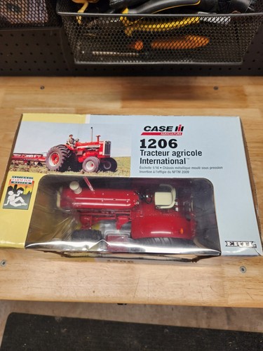 Ertl Case International 1206 Wheatland toy Tractor 1:16 | eBay