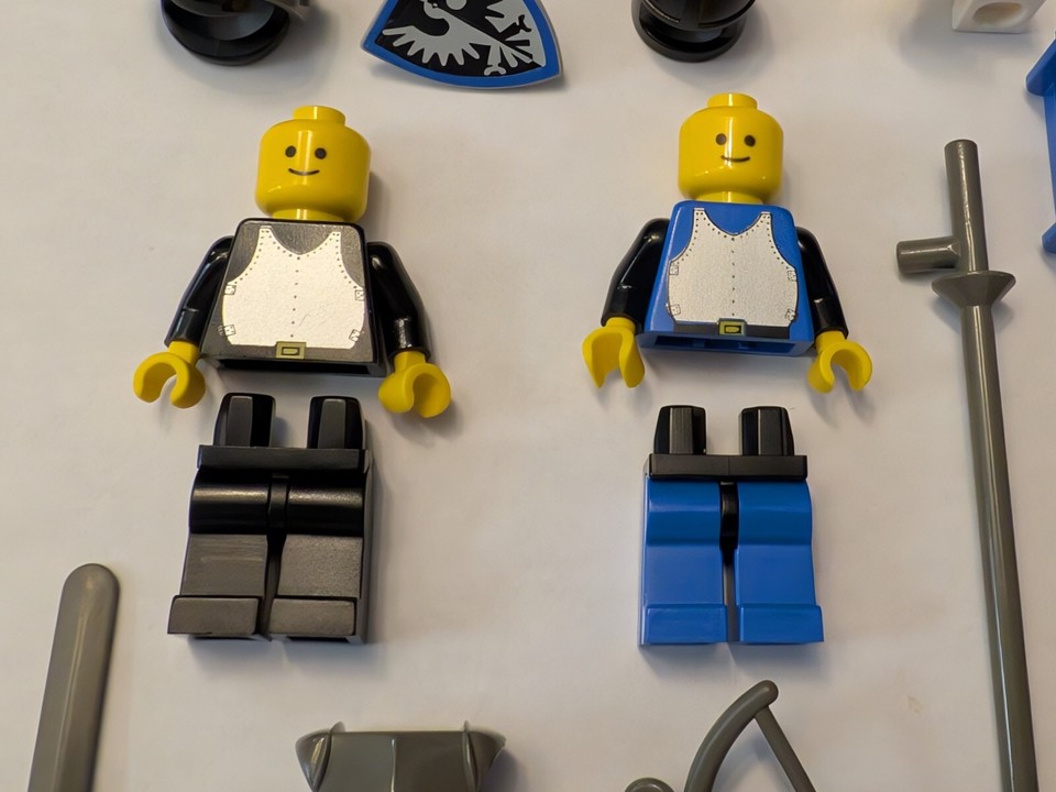 LEGO Vintage Castle 6059 Knight’s Stronghold Black Knights minifigures ...