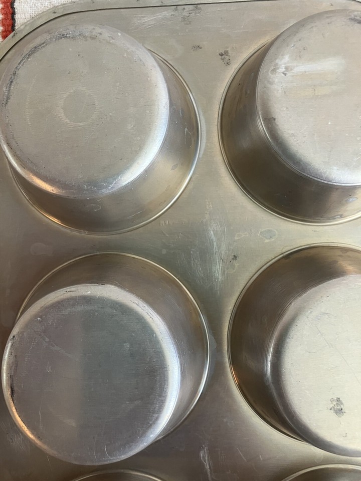 Vintage Comet Aluminum Muffin Cupcake Tin Metal Baking Pan 6 Holes 10 ...