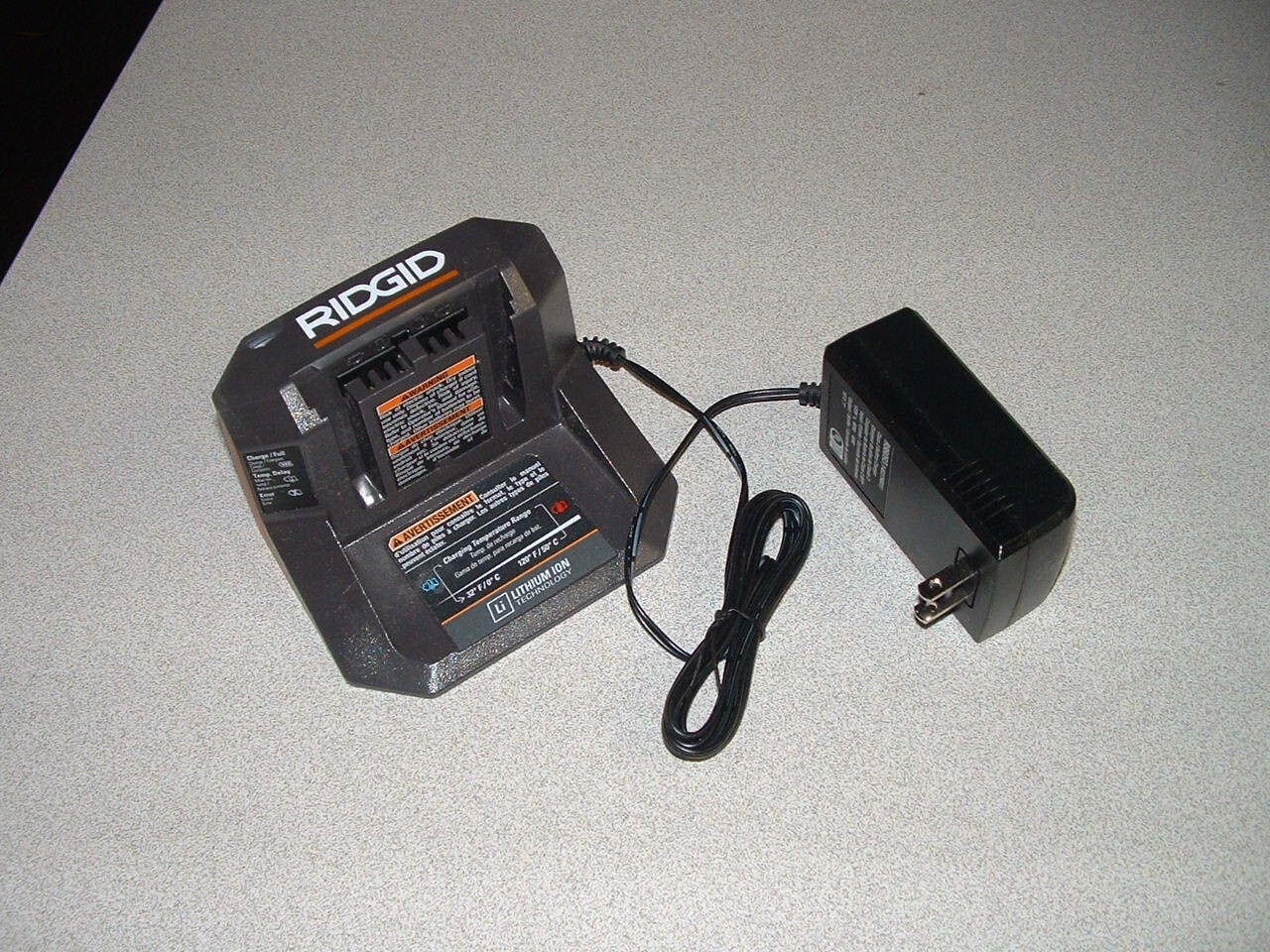 RIDGID R86093 18V Li-Ion Compact Battery Charger for sale online | eBay