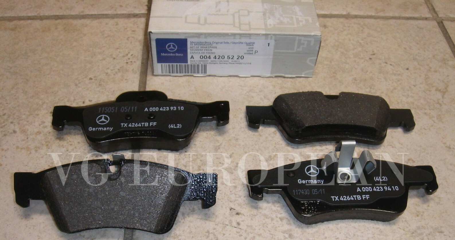 Mercedes R-Class Genuine Rear Brake Pad Set,Pads R320 R350 R500 NEW | eBay