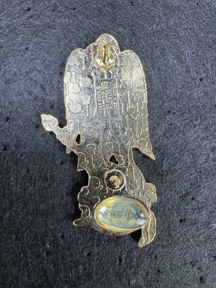 Hard Rock Cafe Pin Chicago 2007 Rocking Angel Series Sexy Girl Flying V ...