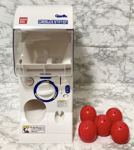 BANDAI Official Gashapon Machine with many capsules Capsule Station ...