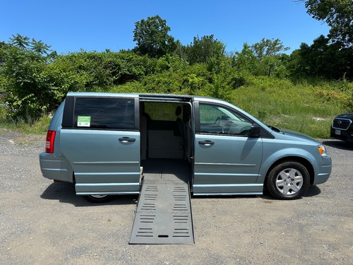 2008 Chrysler Town Country Wheelchair Accessible Minivan Handicap Van ...