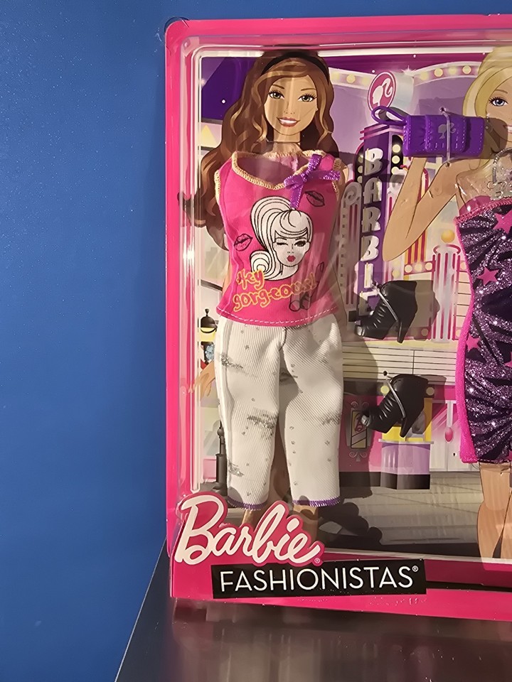 NRFB BARBIE FASHIONISTAS 3 OUTFITS BOX SET TARGET EXCLUSIVE MINT ...