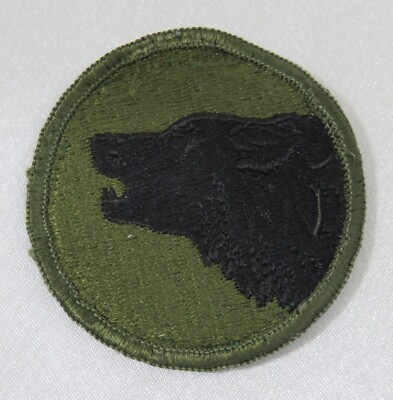 United States Army 104th Training Division Single Military Patch Wolf ...