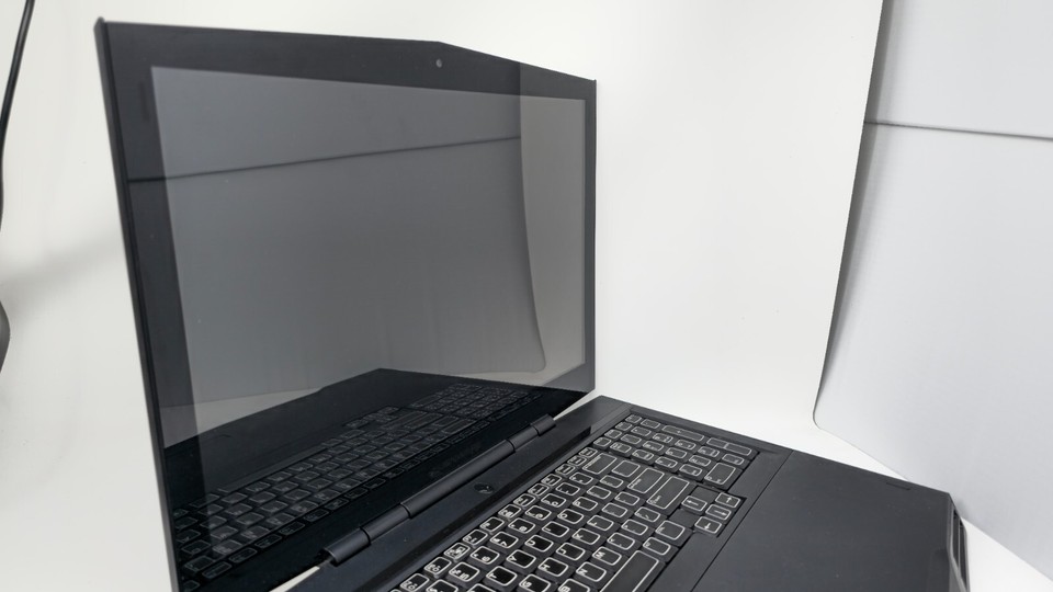 Alienware M17x R2 Laptop i7-720QM 1.60GHz, 8GB RAM, 160GB SSD, Radeon ...