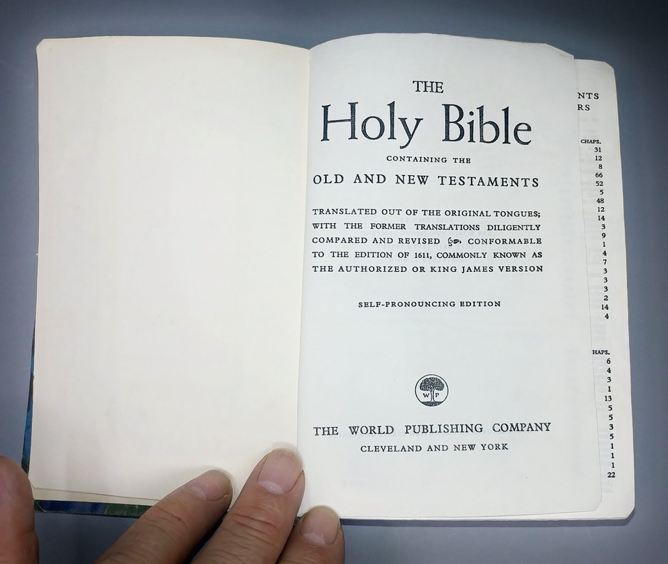 King James Version HOLY BIBLE Red Letter Self-Pronouncing Color ...