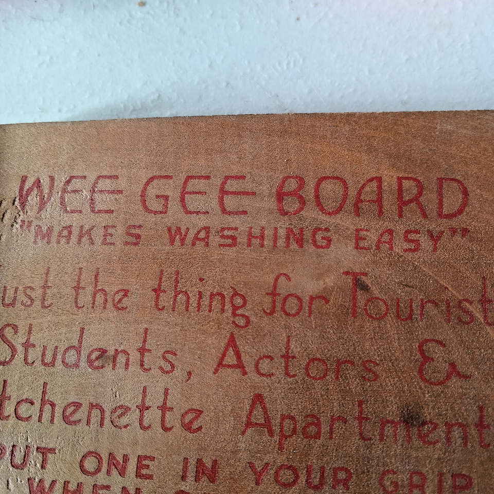 RARE VINTAGE COLLECTIBLE WEE GEE BOARD WASH BOARD 7 1/4" x 5" THE ...