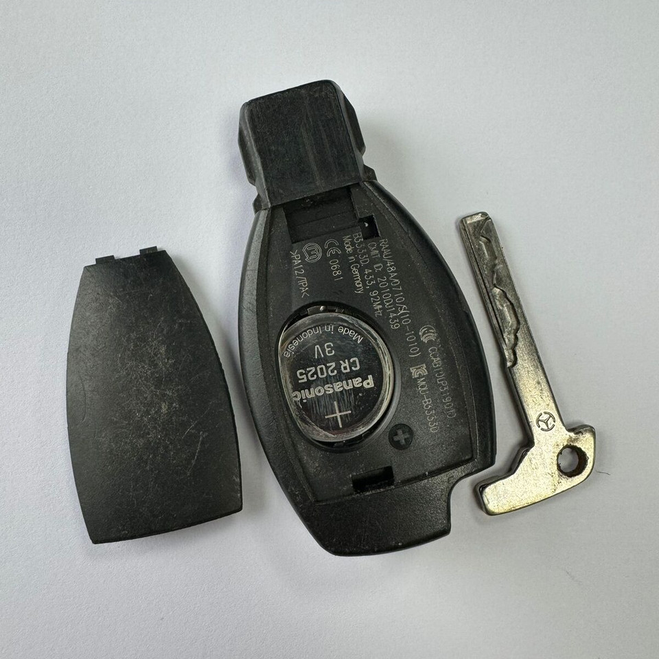 GENUINE MERCEDES 3 BUTTON REMOTE SMART KEY FOB SPRINTER VITO TESTED ...