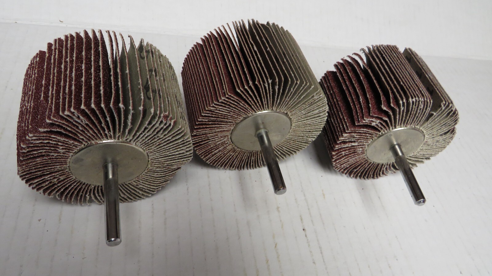 3" DIAM X 2" WIDTH X 1/4" SHANK FLAP SANDING WHEELS 80 GRIT ***3 PACK ...