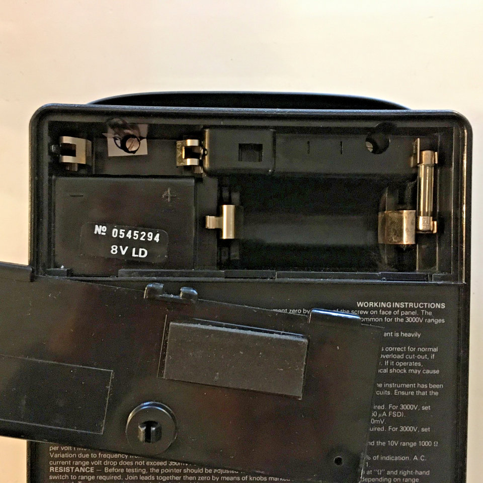 VINTAGE AVO 8 Mk 5 AVOMETER, WITH AVO / NATO CASE & SET OF LEADS AND ...