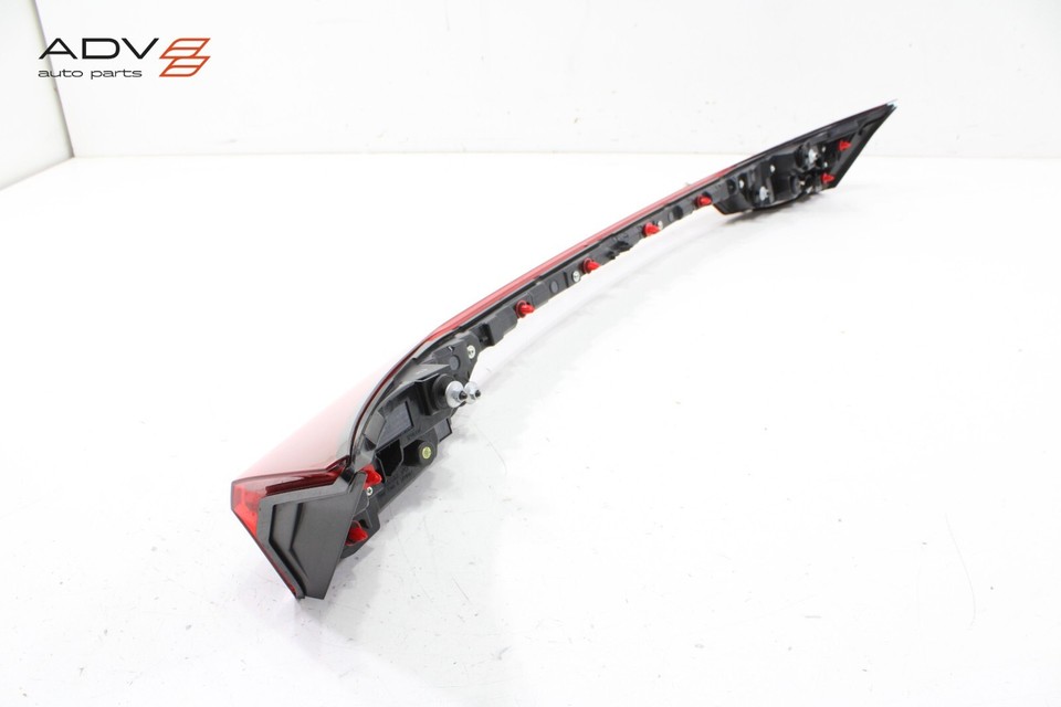 2019 - 2022 LEXUS UX250H UX200 TAILGATE LIFTGATE CENTER TAILLIGHT LAMP ...