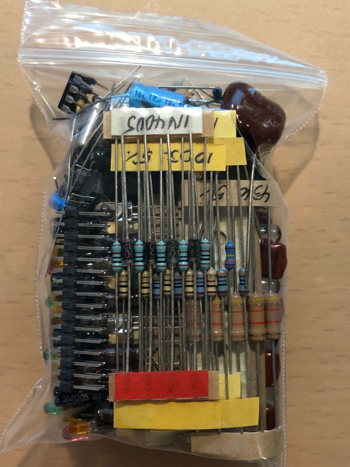 MIXED ELECTRONIC PARTS BAG DISPLAYs CAPACITORS RESISTORS TRANSISTORS ...