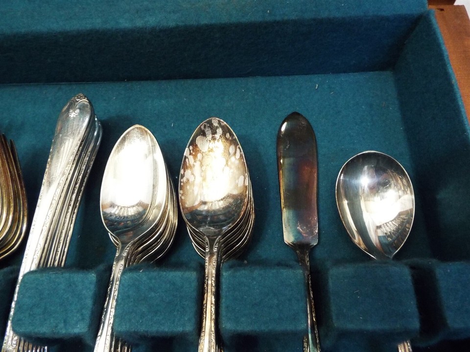 52 pc Set Wm Rogers Silver Plate Flatware Exquisite Pattern Silverplate ...