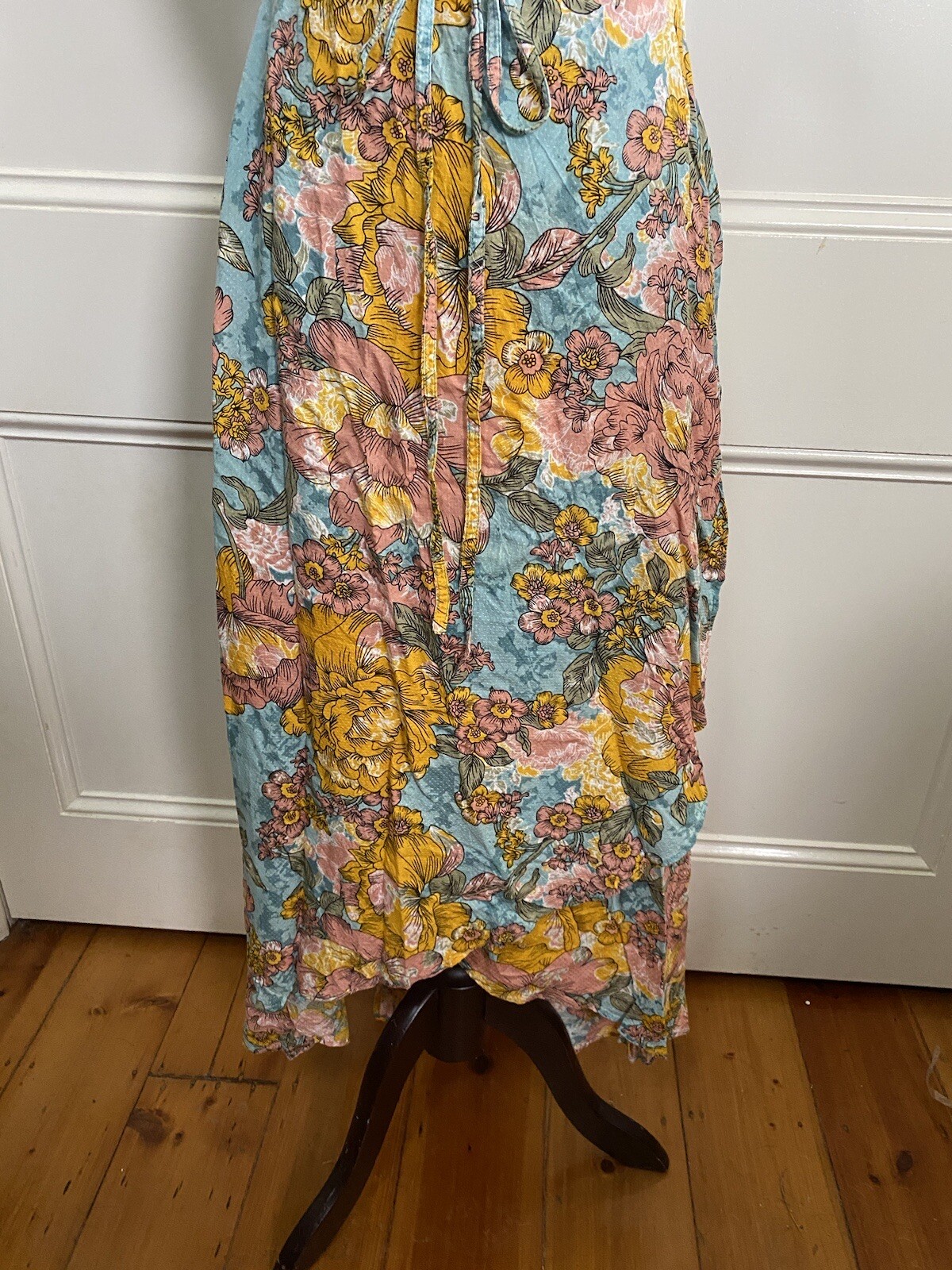 Jorge Ladies Size 6 Pretty Floral Cotton Lined Wrap Dress In Excellent ...