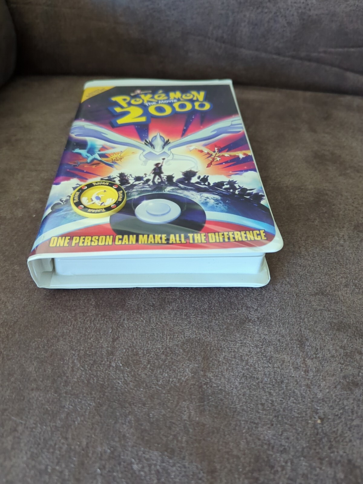 Pokémon the Movie 2000 (VHS, 2000, Clamshell) With PROMO PIKACHU POG ...