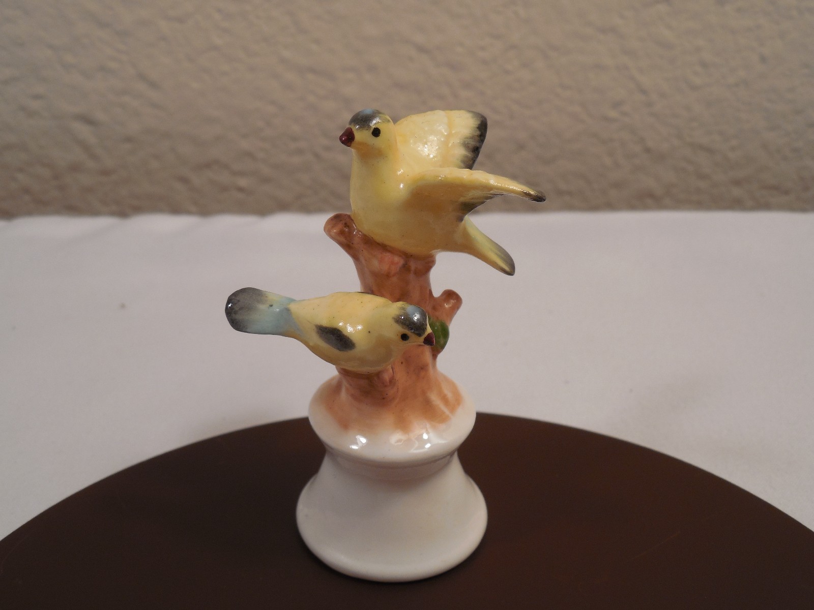 Old Maruri Masterpiece Bone China 2 Yellow & Black Birds Figurine ~ 2 5 ...