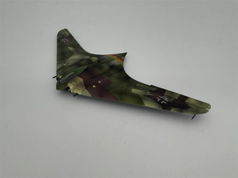 1/72 Scale German Horten HO229 Bomber Aircraft With Internal Structure ...