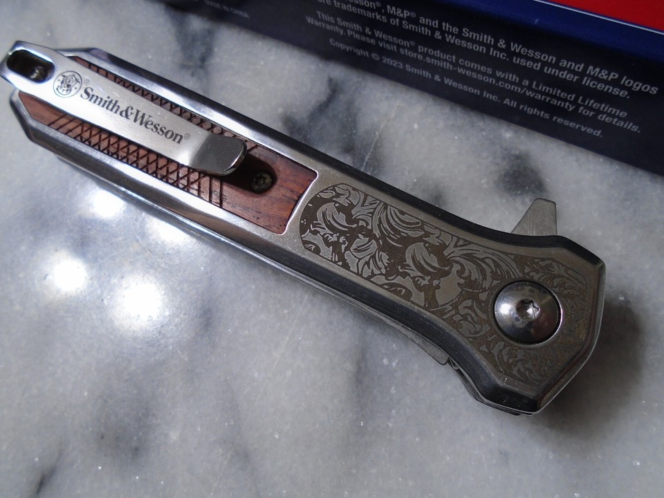 Smith & Wesson Unwavered Assisted Open Pocket Knife Rosewood Dagger ...