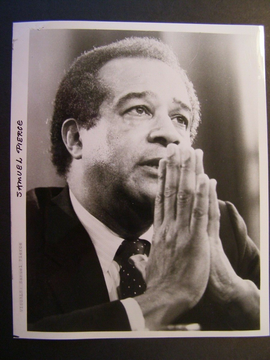 Samuel Pierce's Instagram, Twitter & Facebook on IDCrawl