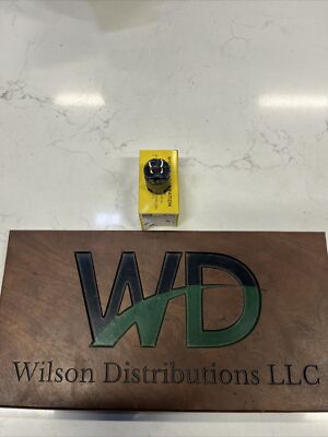 Hubbell Hbl7465V, Midget Twist-Lock. New E81 | eBay