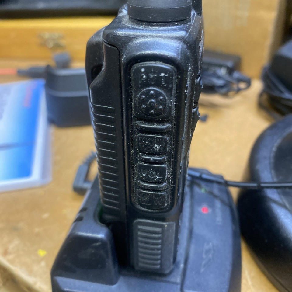 Yaesu VX-8DR Quad Band Submersible Transceiver 50/144/220/440 MHz | eBay