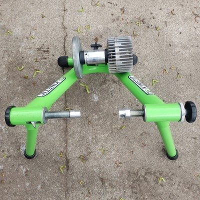 Kurt Kinetic Road Machine Folding Indoor Fluid Resistance Cycling Bike ...