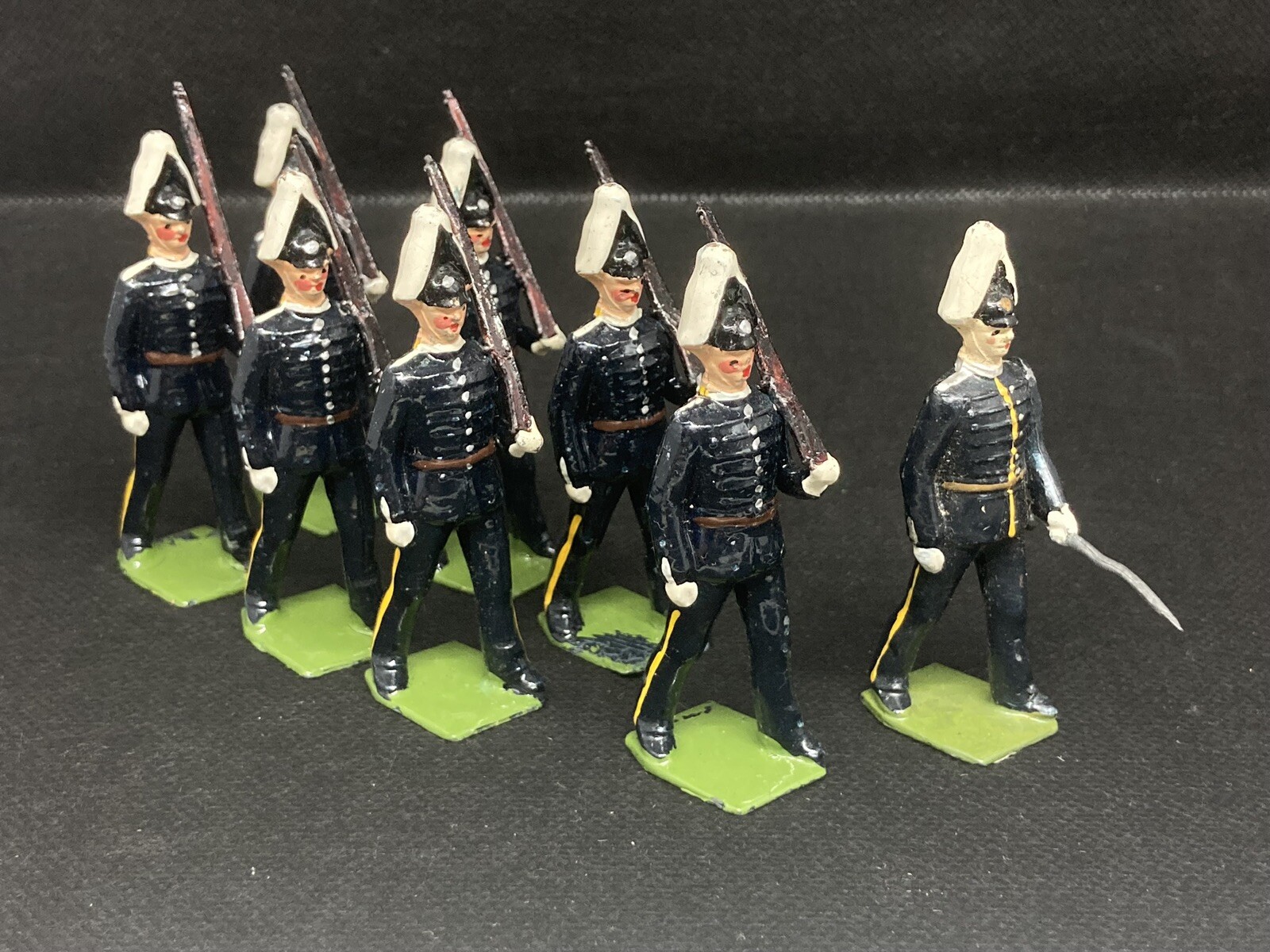 Svea Life Guard figures By Britains (yellow 150) set 2035, Swedish Life ...