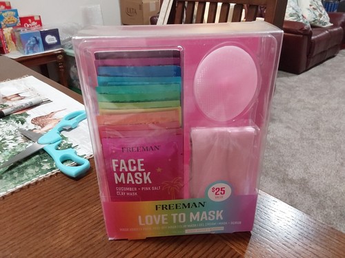 Freeman Facial Love To Mask Gift Set 12 Assorted Face Masks + Buffer ...