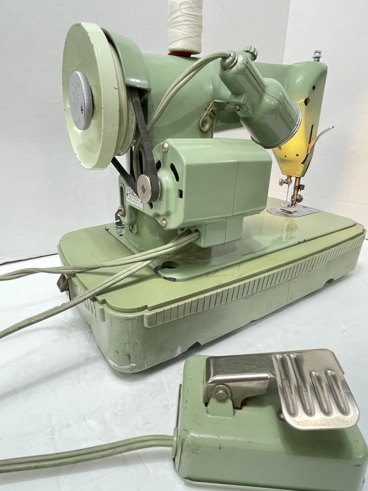 Vintage Singer Sewing Machine 185K Mint Green With Case Foot Pedal ...