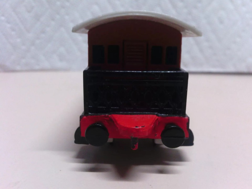 Thomas the Tank Engine and Friends ERTL Henrietta Coach Diecast Metal ...