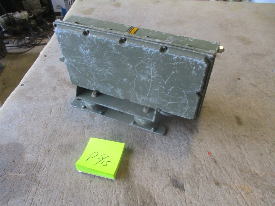 NOS Amplifier Mount, MTG Base, MT-6353/VRC, Major Scuffs, SINCGARS ...