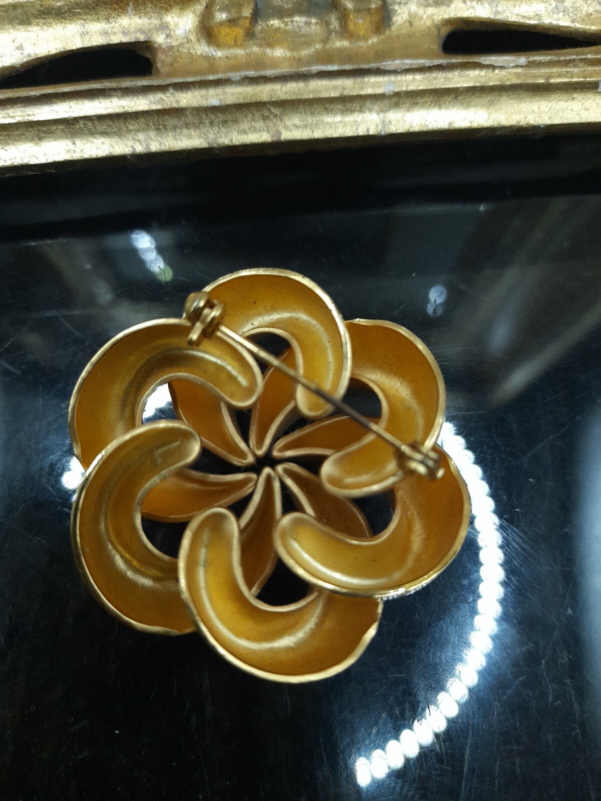 Vintage Gold Toned Chunky Swirl Brooch | eBay