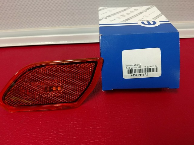 Turn Signal / Parking Light / Side Marker Light Front Left Mopar ...