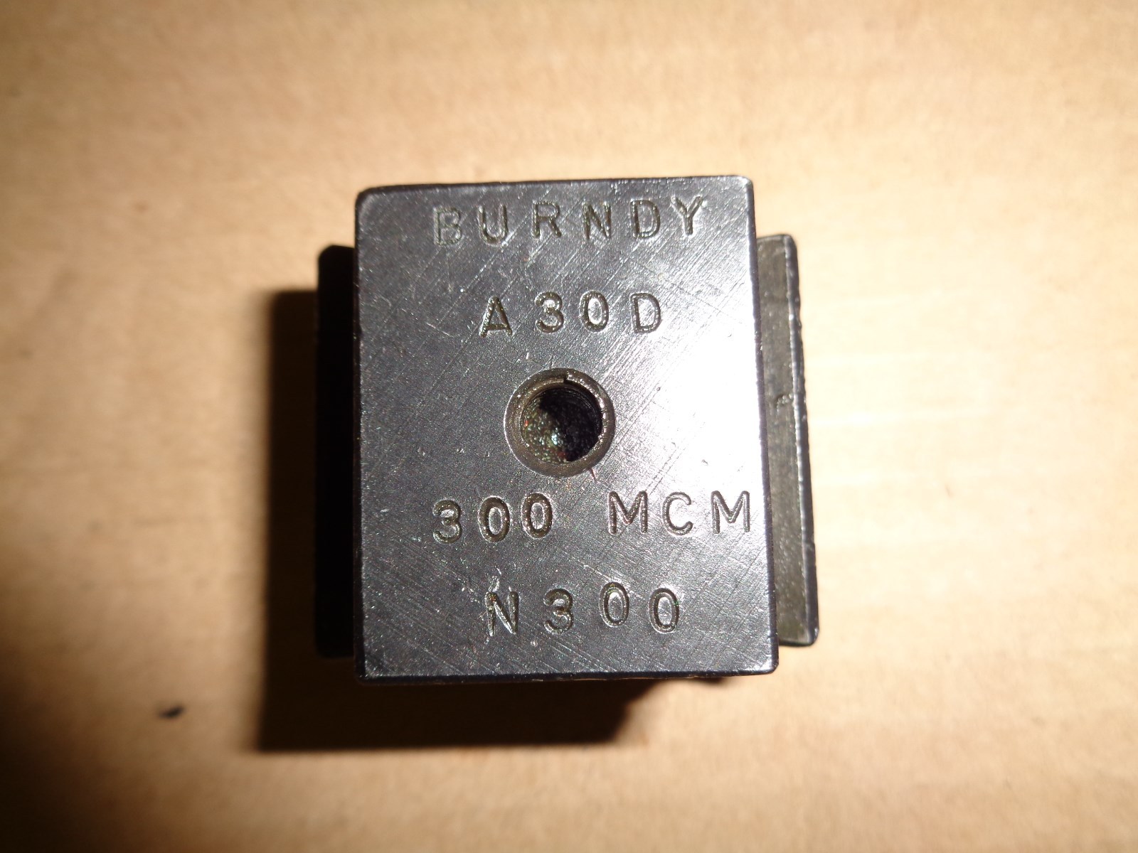 BURNDY Hypress Compression Die A30D 300 MCM N300 - SC159 | eBay