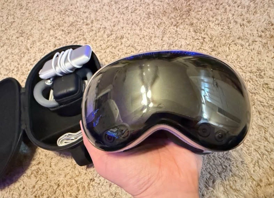 Apple Vision Pro – Lightly Used – Excellent Condition | eBay UK