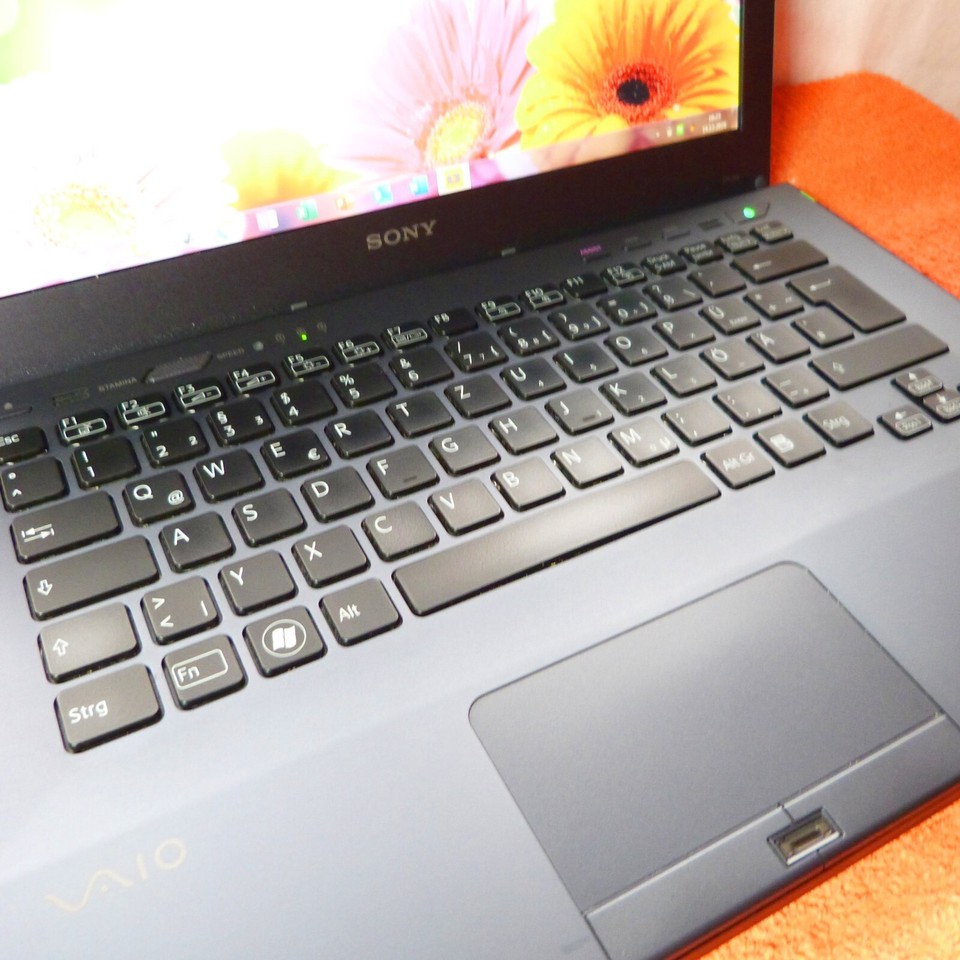 Sony Vaio SB PRO 13 Zoll METALL Netbook 256GB SSD Windows 7 Pro l 12GB ...