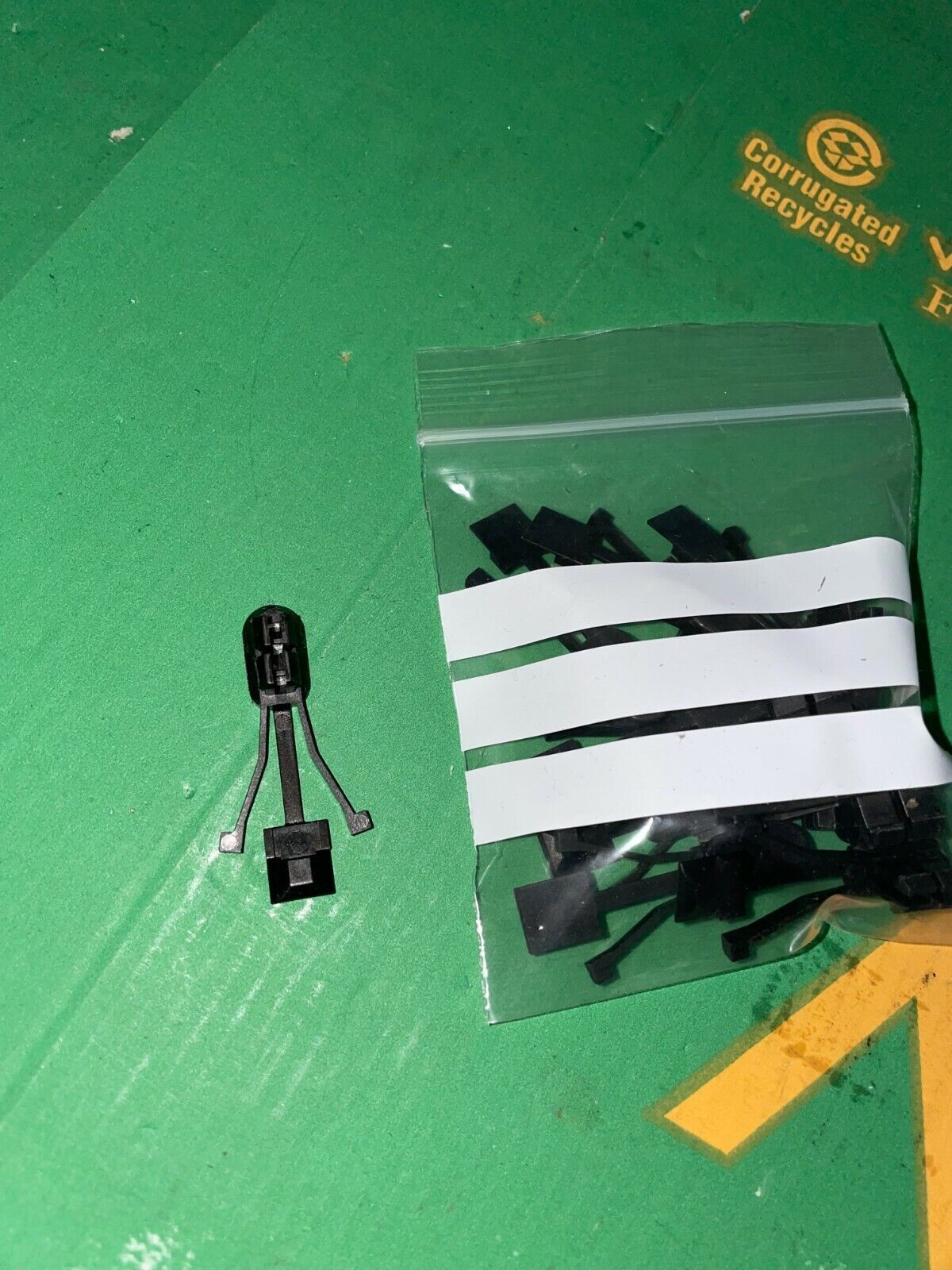 Positioning clips (large) 10 pcs - Tecan Freedom Evo 75 | eBay