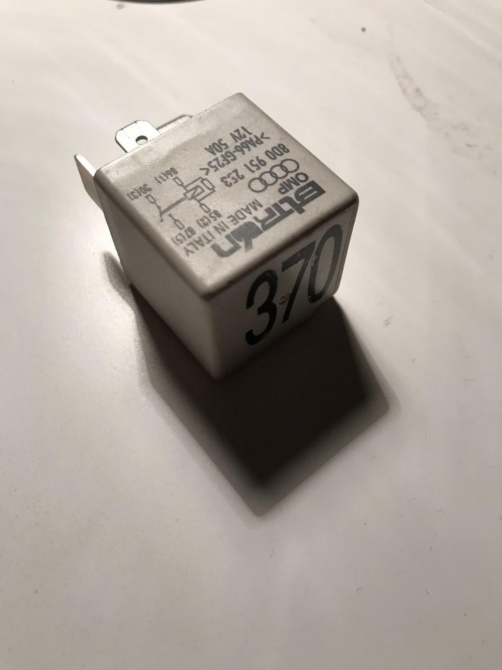 AUDI RELAY 370 A4 B7 FOR RELIEF RELAY X CONTACT 8D0951253 | eBay