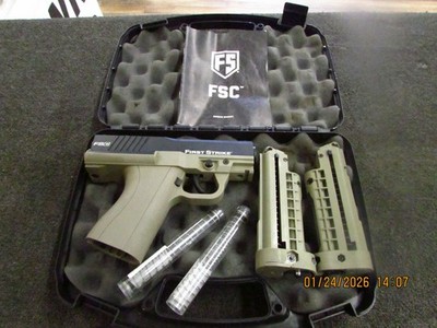 First Strike FSC Compact Co2 .68 Paintball Pistol 2 Magazine & Hard ...